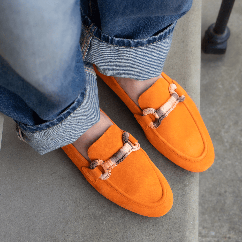 KS SHOPS: Slim Fitting Boots